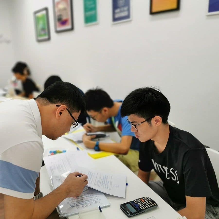 O Level Physics Question Guide on Forces